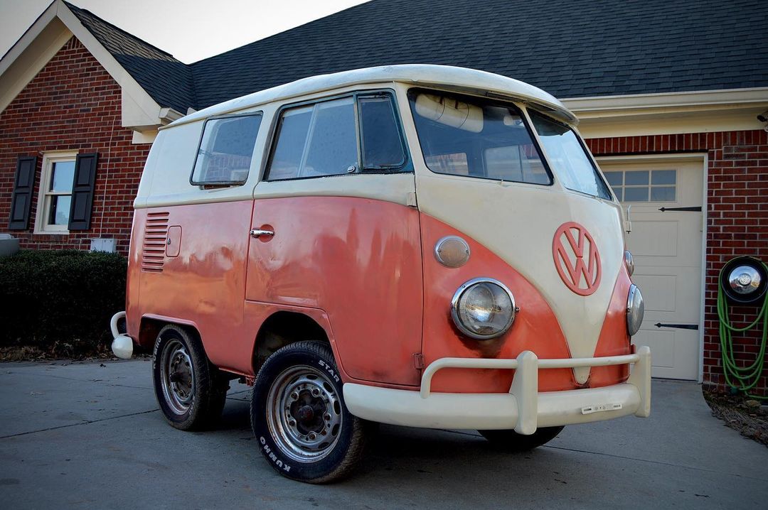 Troy Rivers’ ’65 VW Bus – Garage Hot Rods